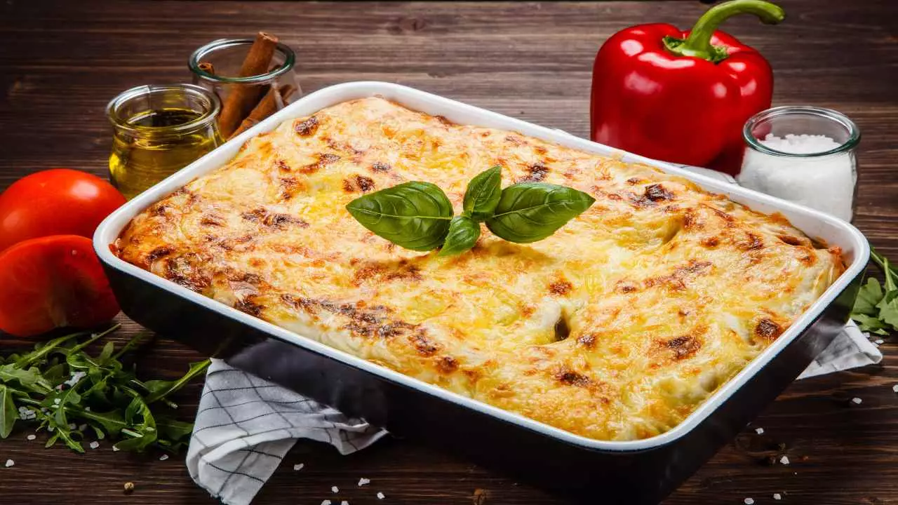 Lasagna na-ede ede na cheese | Nri dị ụtọ na eriri