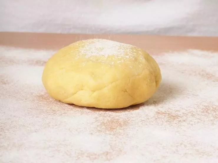 Broskorsdeeg koek en aarbeie FOTO resep druk