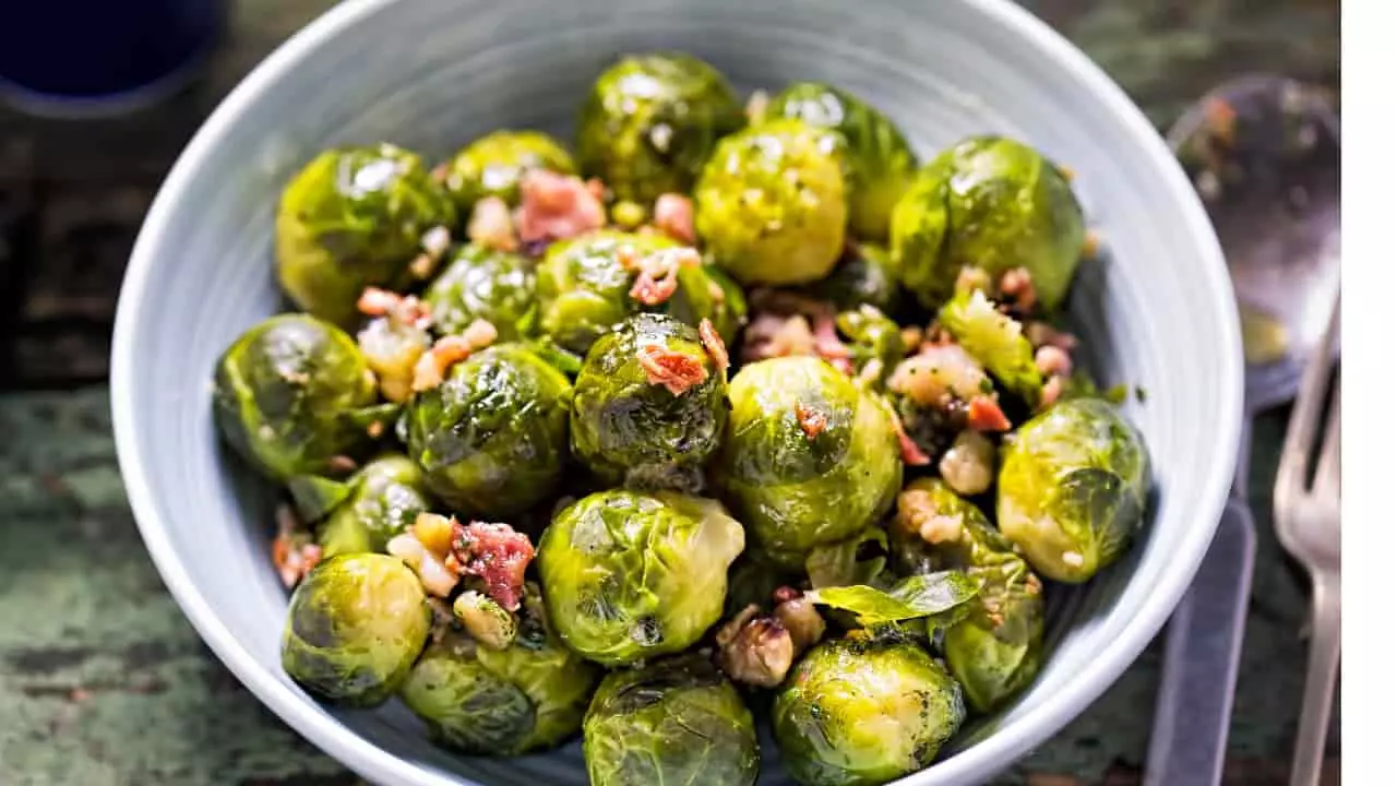 Giluto nga Brussels sprouts
