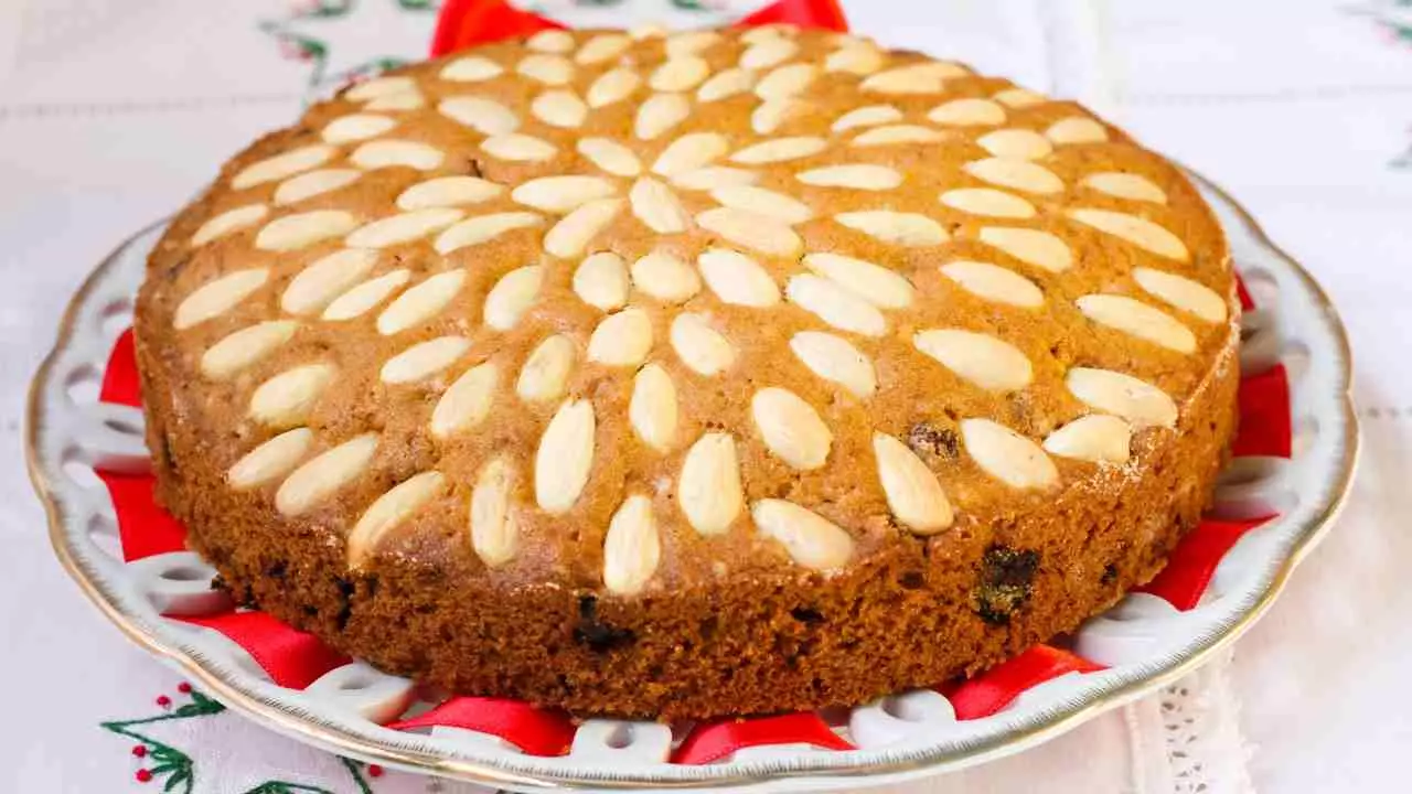 Dundee cake met amandelen en rozijnen | de Schotse kersttaart