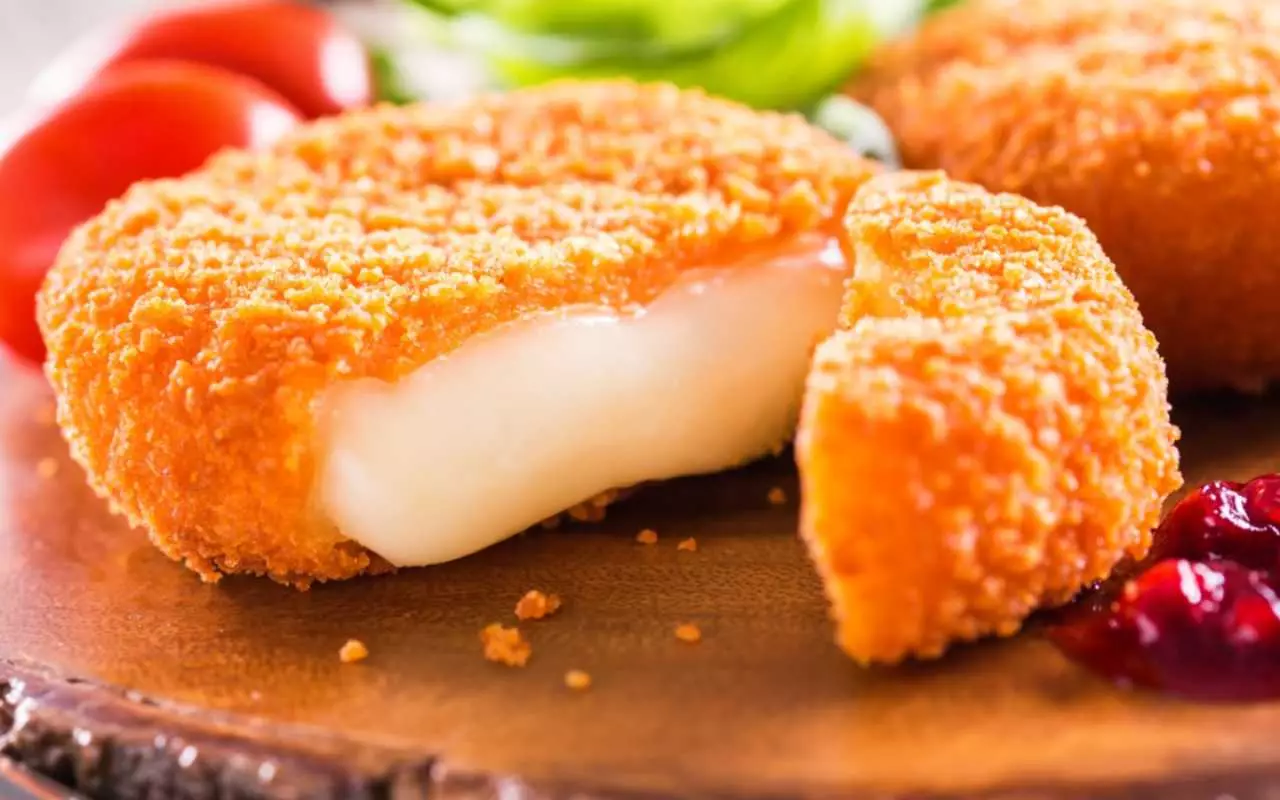 Dipanggang breaded scamorza, piring racy jeung ngeunah