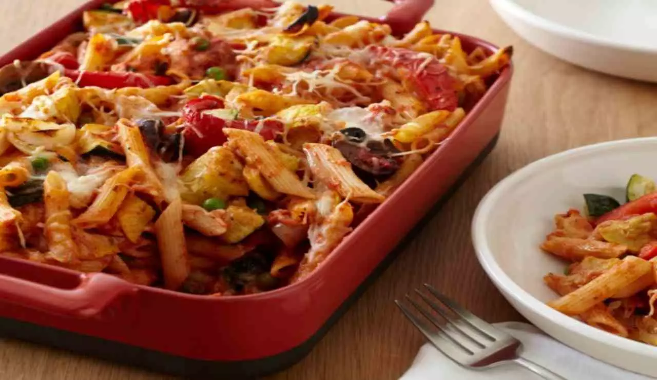 Light oven-baked pasta with vegetables | an amazing first course