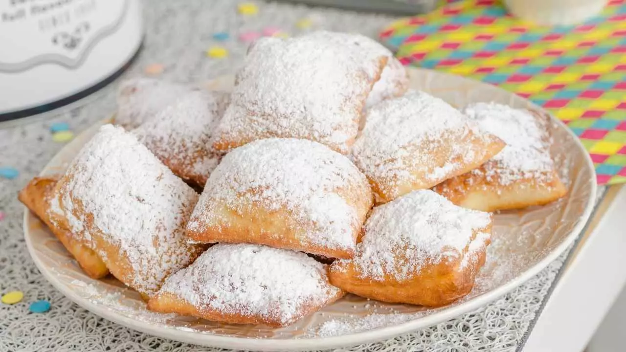 New Orleans Fried Beignets | şîrînek bi çêjek bêdawî