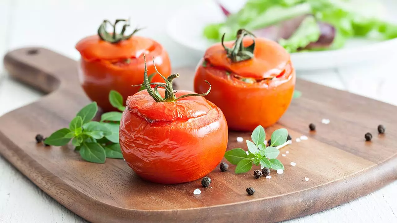 Tomatoj kun rizo