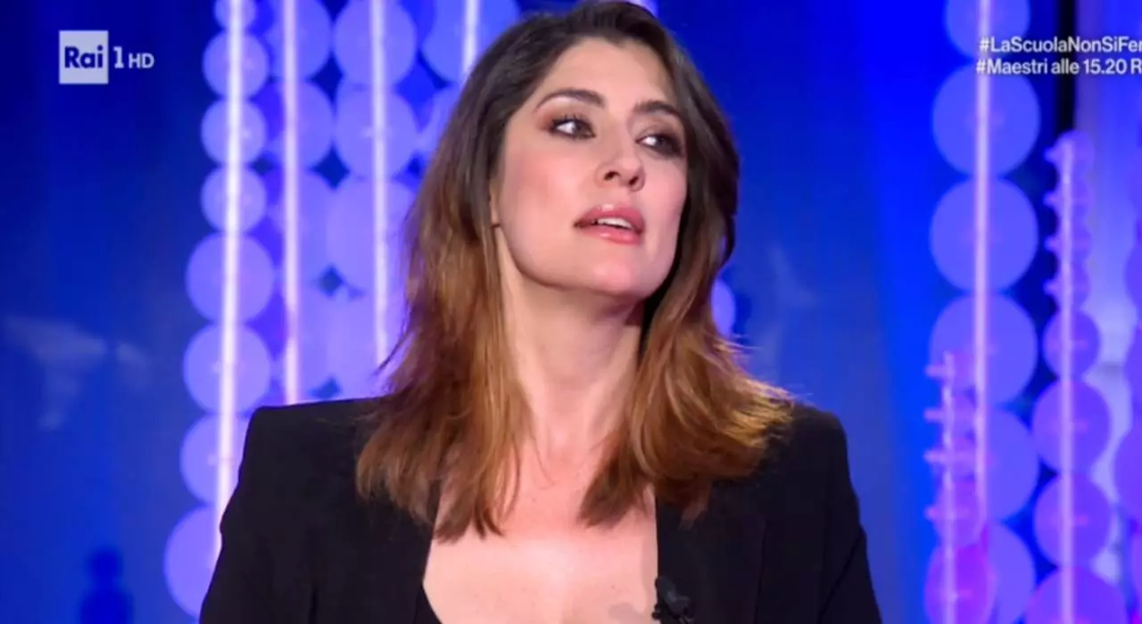 Elisa Isoardi en slip - RicettaSprint