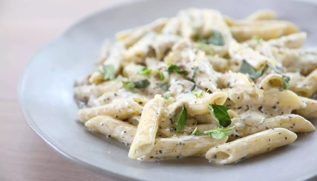 Penne con receta de crema de trufa