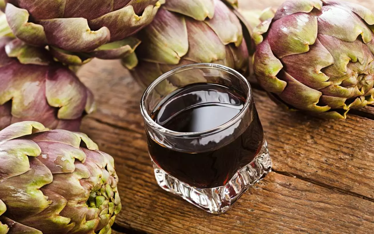 Artichoke liqueur | Uyolo olutsha ekupheleni kwesidlo