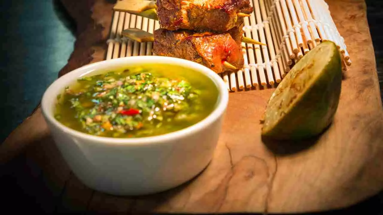 Chimichurri (obe alawọ ewe) awọn eroja igbaradi ohunelo