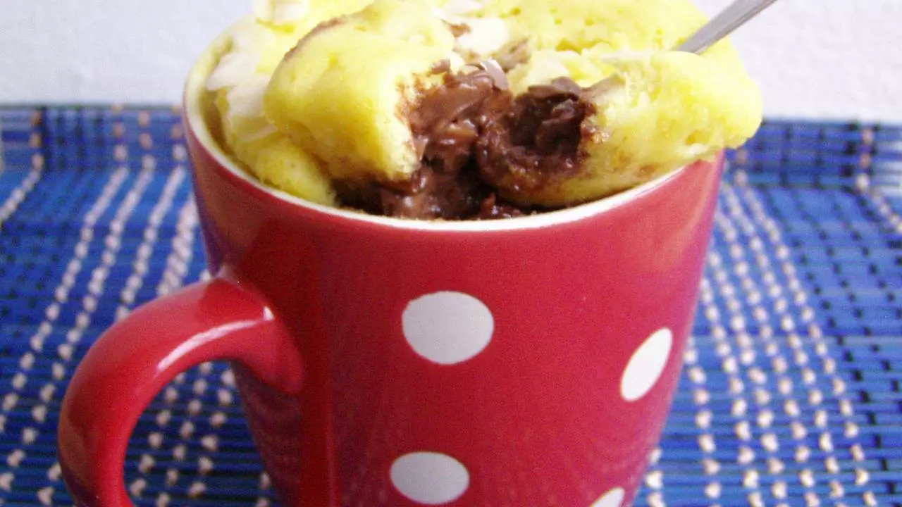 Mug cake au cœur de Nutella, un dessert rapide au cœur chaleureux