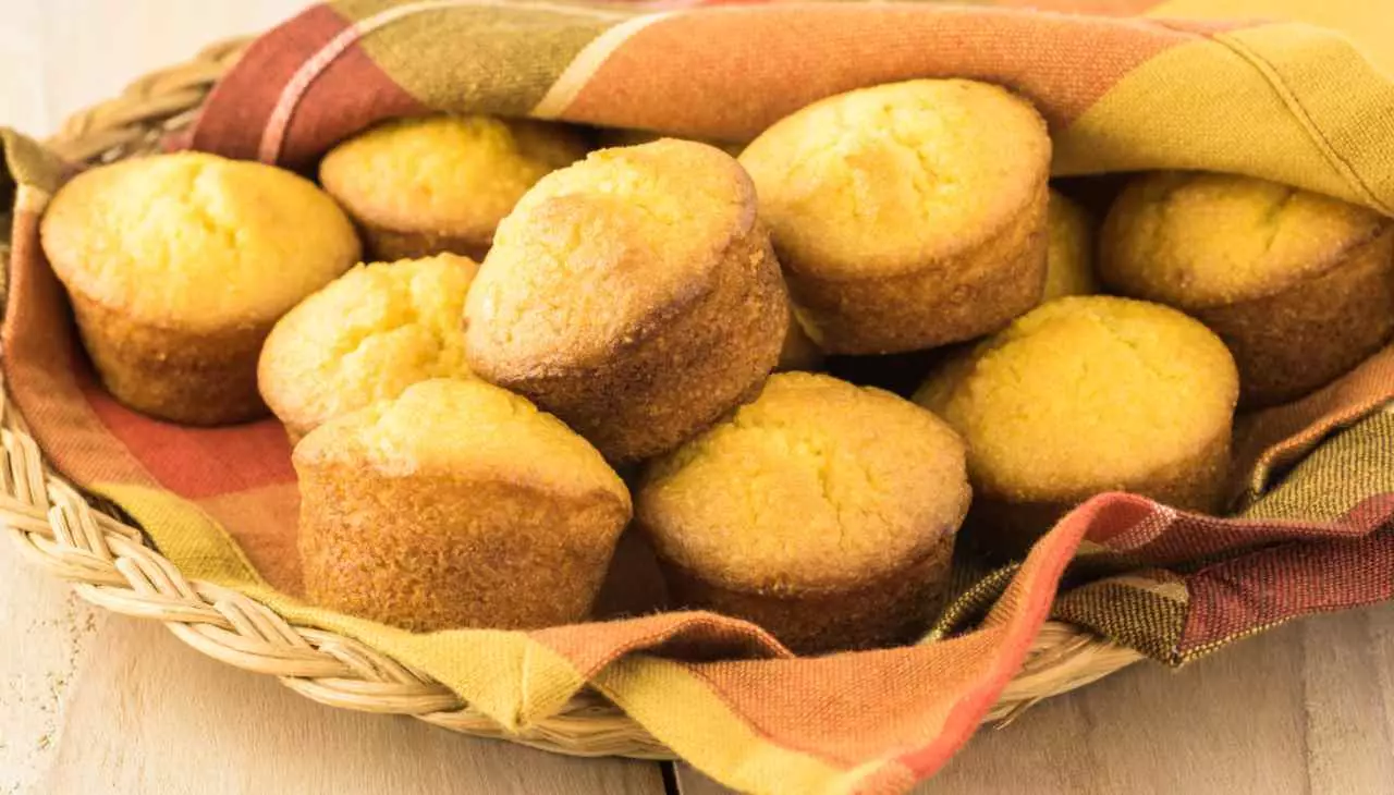 Muffin ọka | Dị mfe ma dị nro