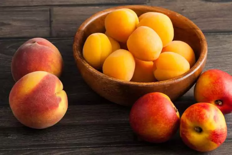 apricots နှင့် ငါးရည်လုပ်နည်း | လွယ်ကူသောစာရွက် 11360_2