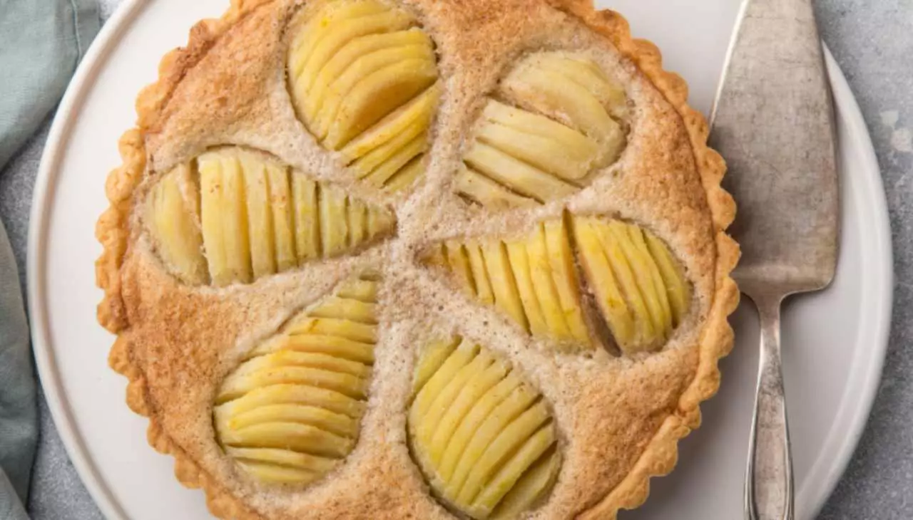 Tarta de crema de frangipane de pera - ricettasprint