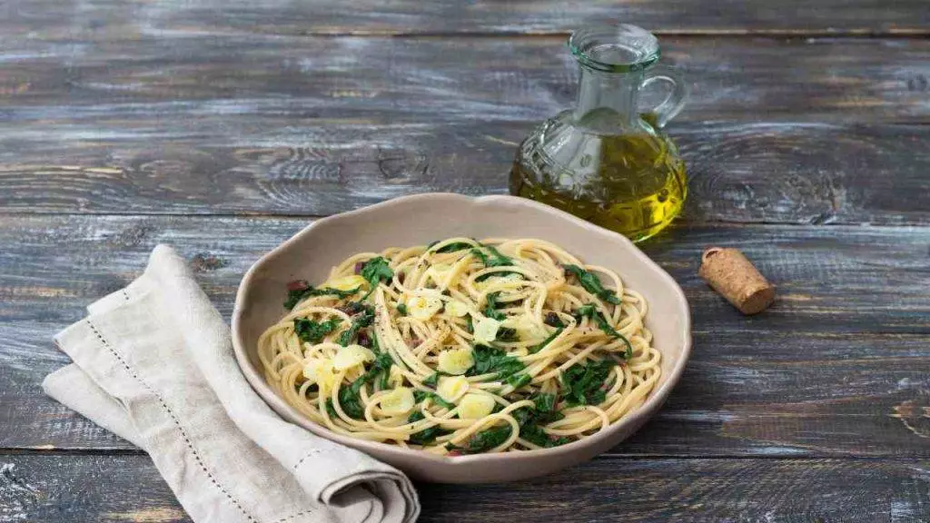 Тестенини со блитва | Едноставен и вкусен сицилијански рецепт 11691_1