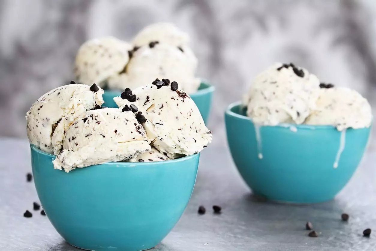 بستنی Stracciatella، آسان و خوشمزه