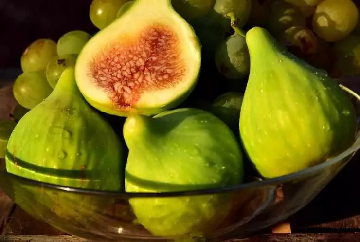 Рецепти за Щрудел със смокини, бадеми и амарети