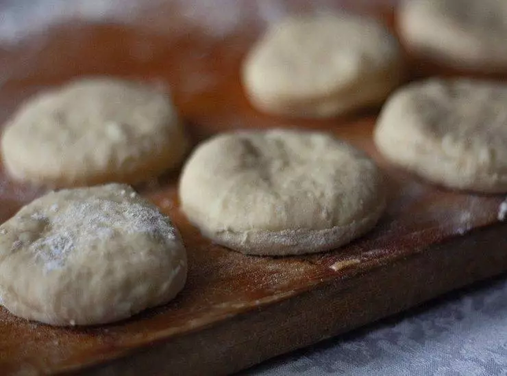 Gebakene gefüllte Donuts | méi hell, flauscheg an gourmandseg 12183_4