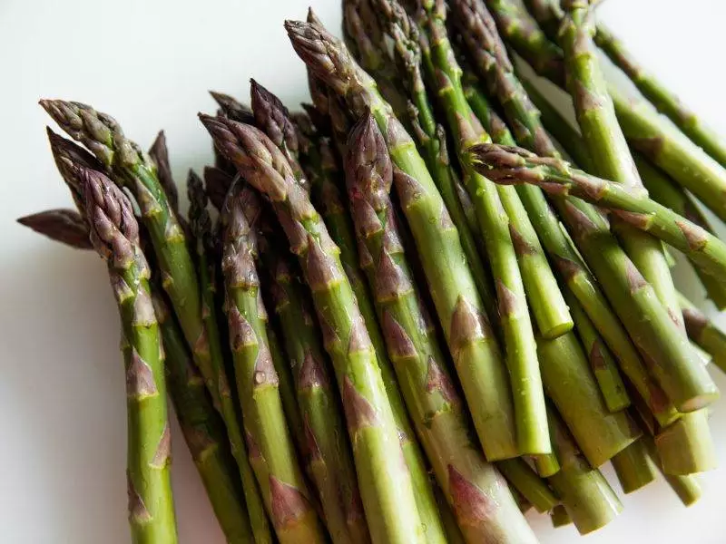 Blinis bi asparagus | kursa yekem bi kremek nazik 12200_3