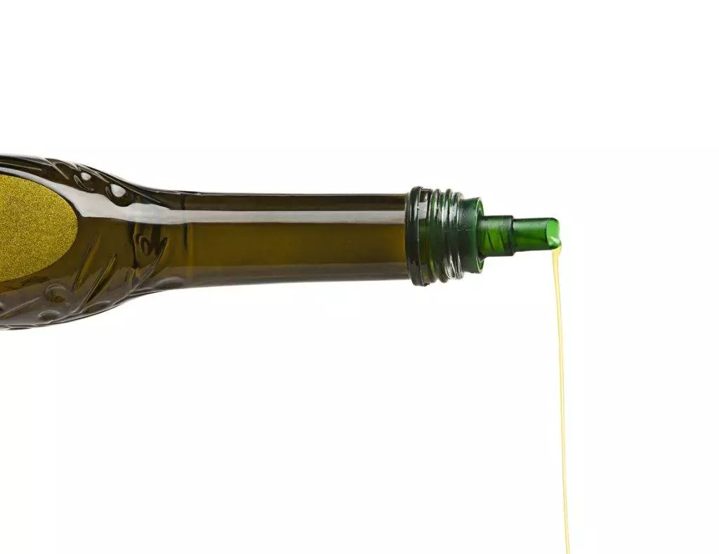 Basilikum i olje, et krydder til ulike retter 12255_5