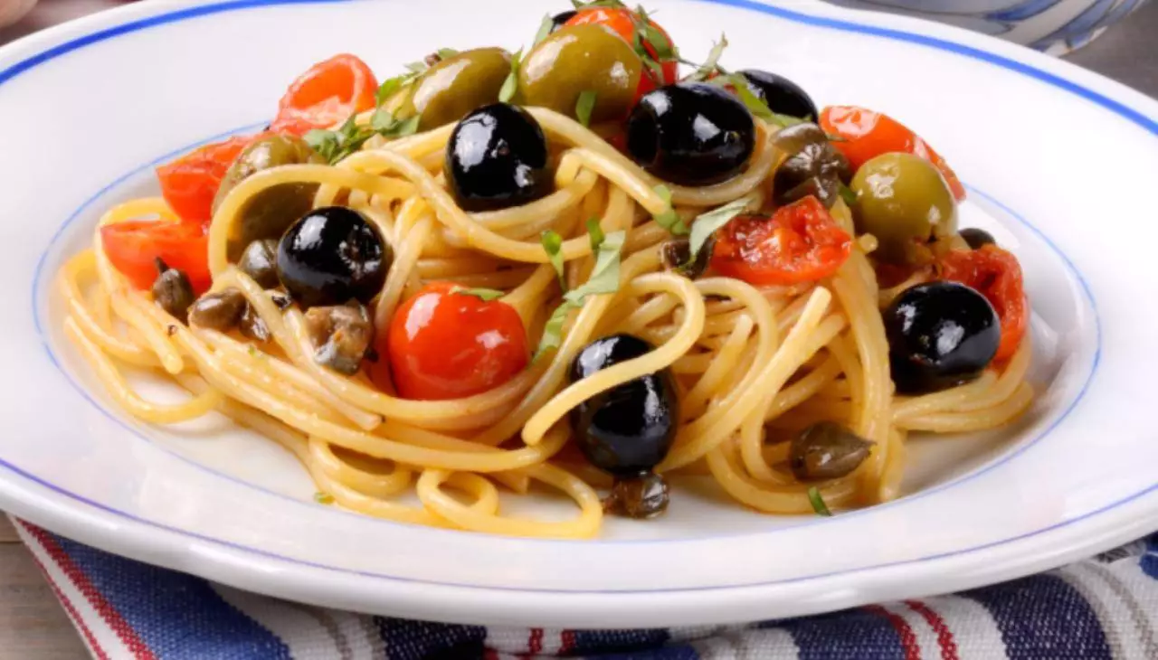 Spaghetti alla carrettiera án túnfisks - uppskriftarprentun