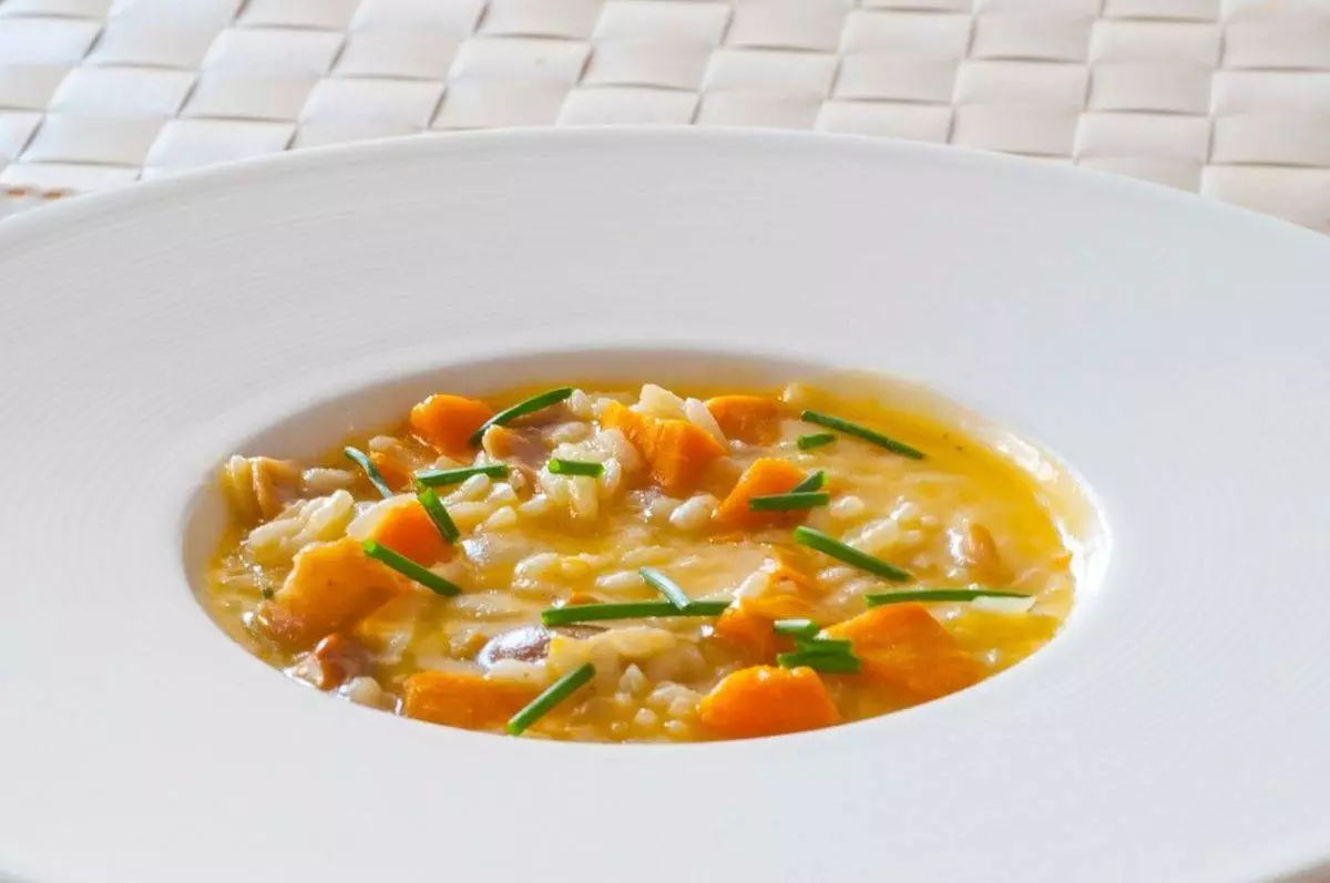 Bí ngô và đậu gà risotto: món đầu tiên ngon và thơm