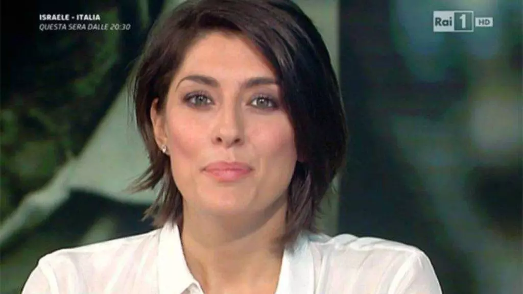 Elisa Isoardi salue un chef :