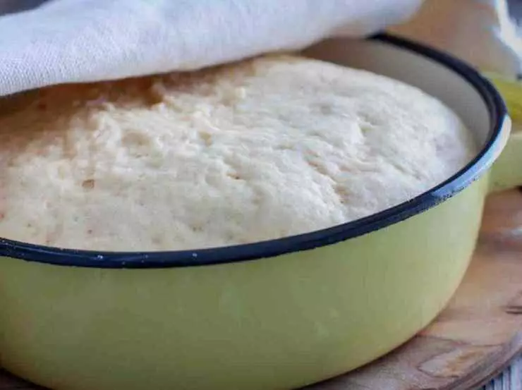 Friselle with brewer's yeast