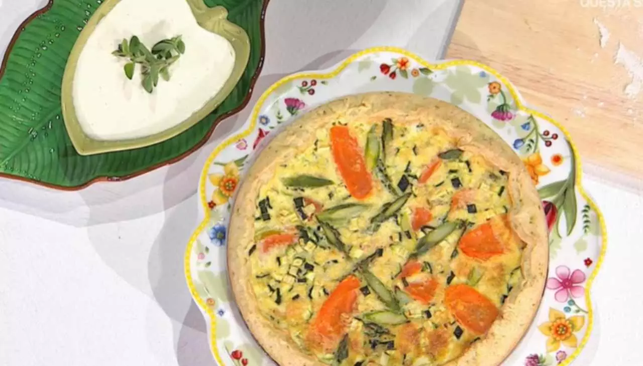 It's always noon | Recipe by chef Chloe Facchini | Vegetable quiche with mousseline sauce