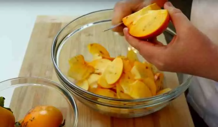 تيل ۾ persimmon recipes اجزاء جي تياري 13011_3