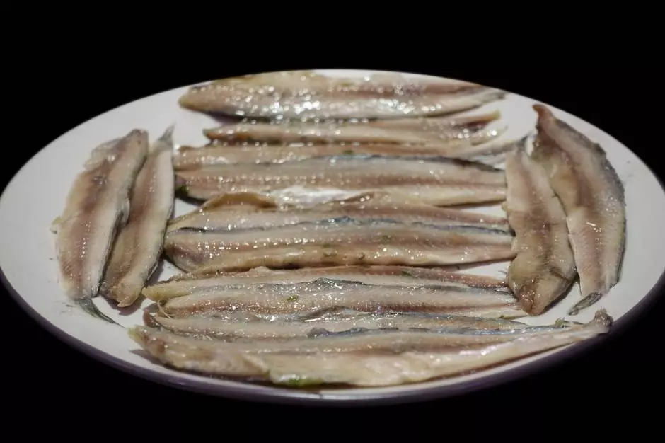 Tinapay nga anchovies nga walay pagprito nga mga sangkap sa pag-andam sa resipe 13077_2