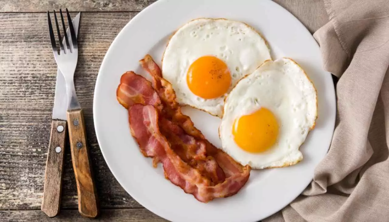 snel ontbijt smile egg bacon