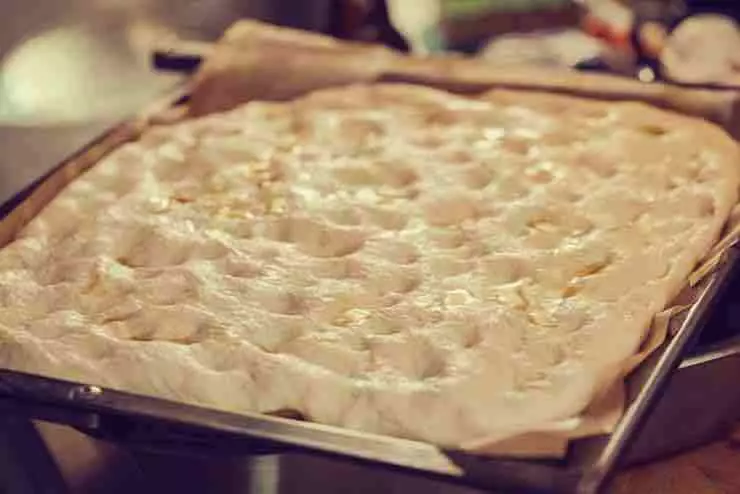 Focaccia nge pistachios