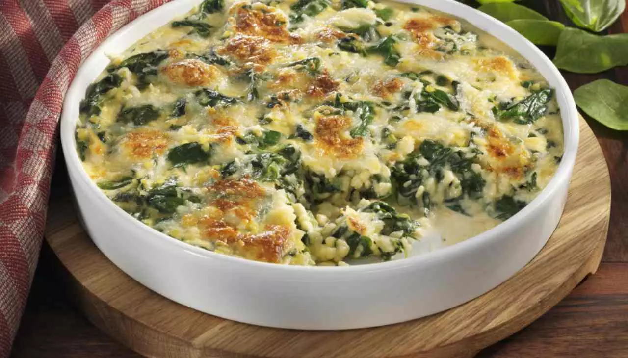 Osikapa esiri esi na spinach ham cheese - uzommeputa ebipụta