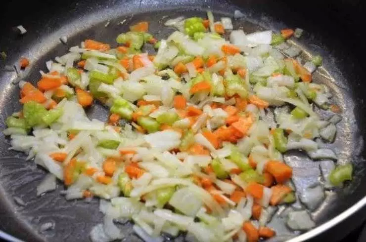 Pasta vita amin'ny saosy Bolognese printy