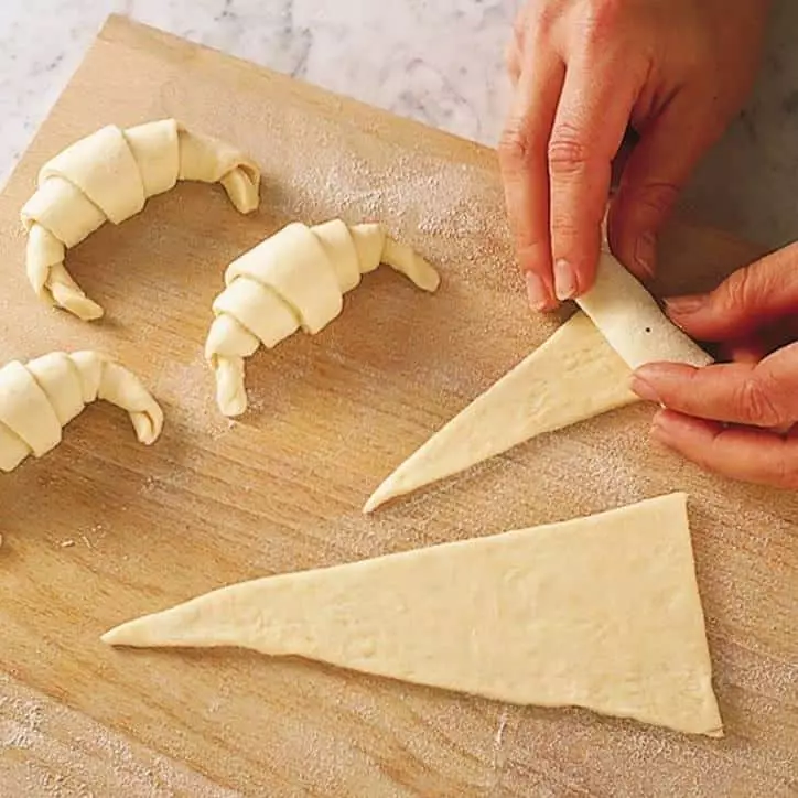 Maacht gesalzte Mëllech Croissanten