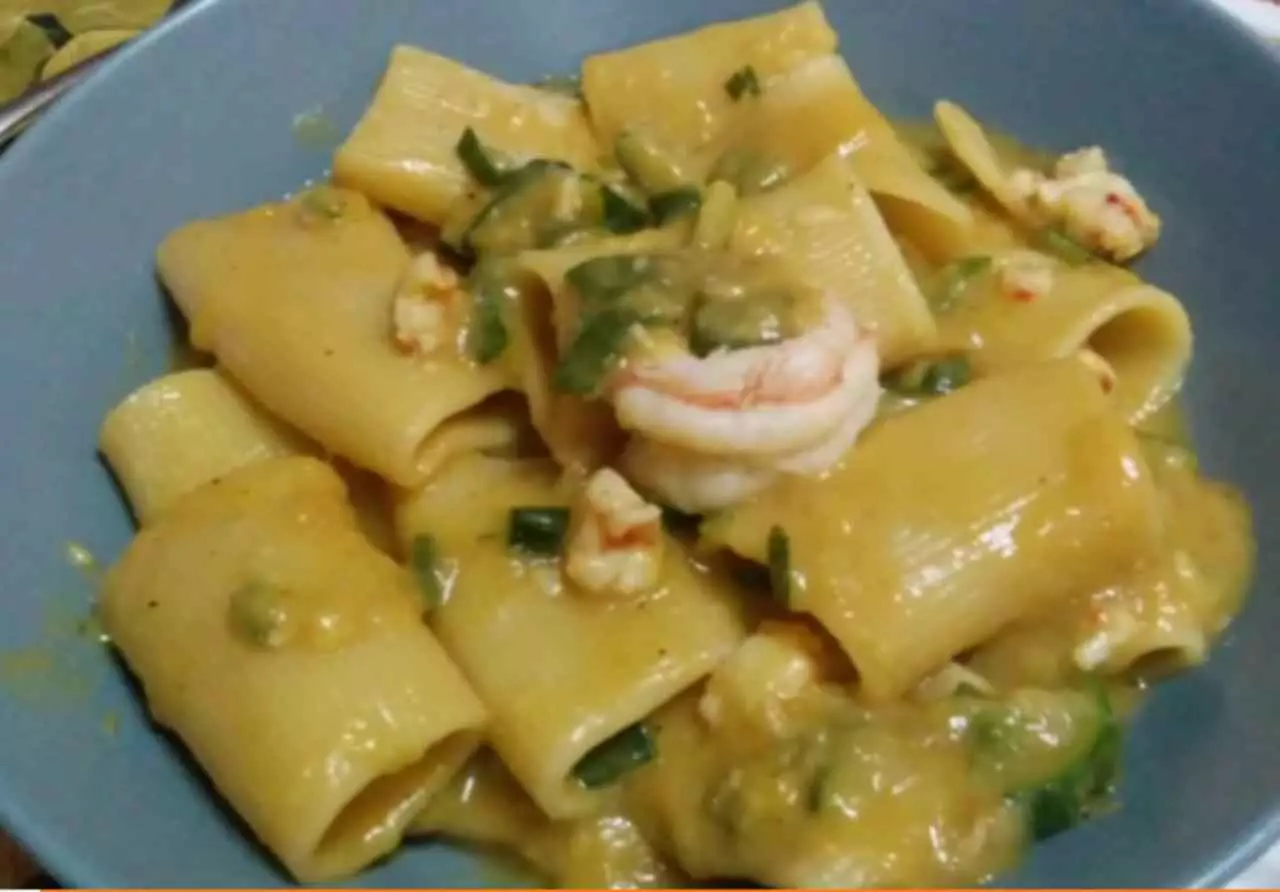 ครีม Paccheri Zucchini และกุ้ง