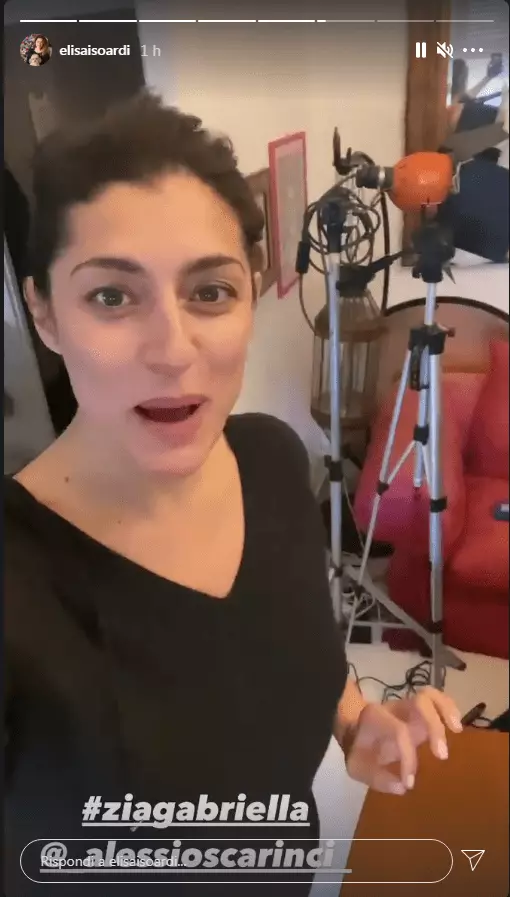 Elisa Isoardi | Gan makeup agus gruaig a bailíodh | An pictiúr 13651_2