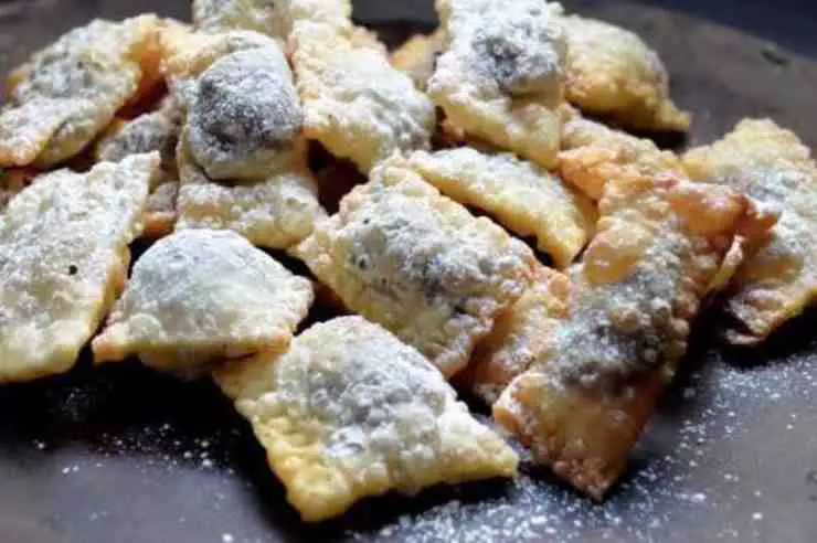 Chiacchiere di Carnevale De bästa och godaste recepten - ricettasprint