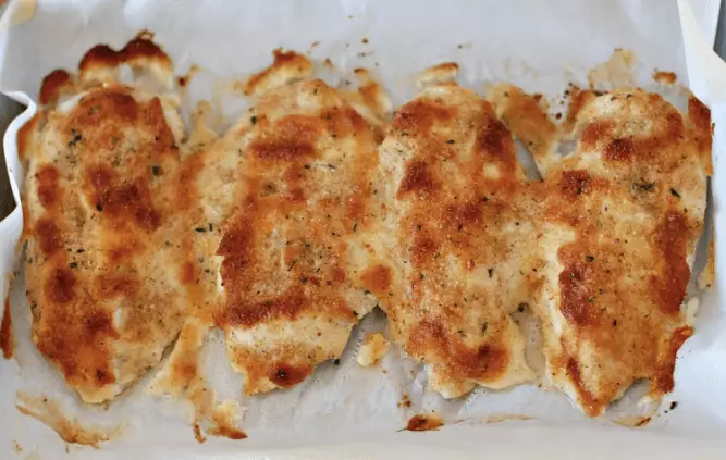 Poitrine de poulet au parmesan avec yaourt