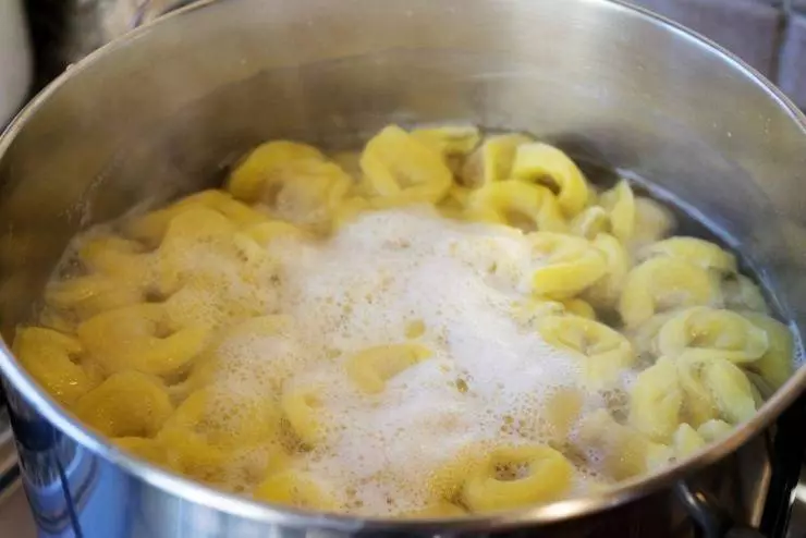 Überbackene Tortellini gratiniert | eine gierige Idee für die festliche Jahreszeit 13866_3