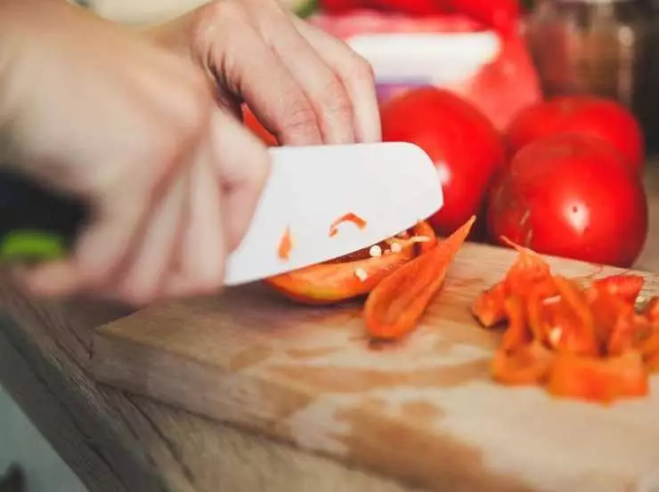 Kartoffeln mit Paprika und Oliven