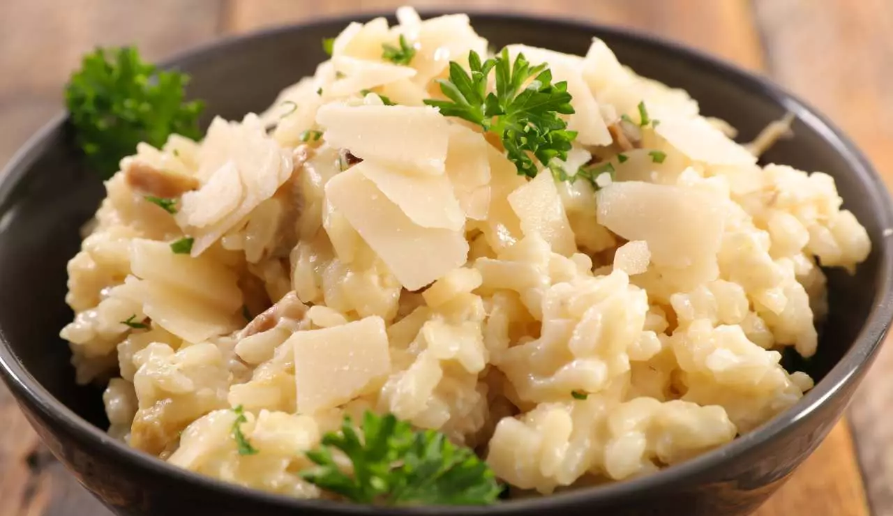 Деревенский суп из риса и картофеля | Быстрый и вкусный рецепт Термомикс 14256_1