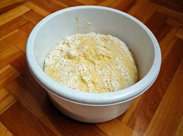 Parmesan ilə Pugliese Pettole | dadlı həm şirin, həm də duzlu 14338_3