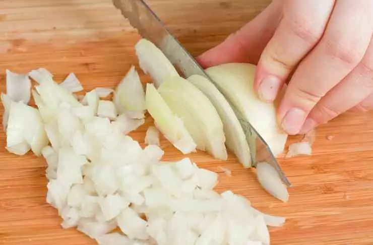 Hähnchen mit Bier und Zwiebeln - Rezept drucken