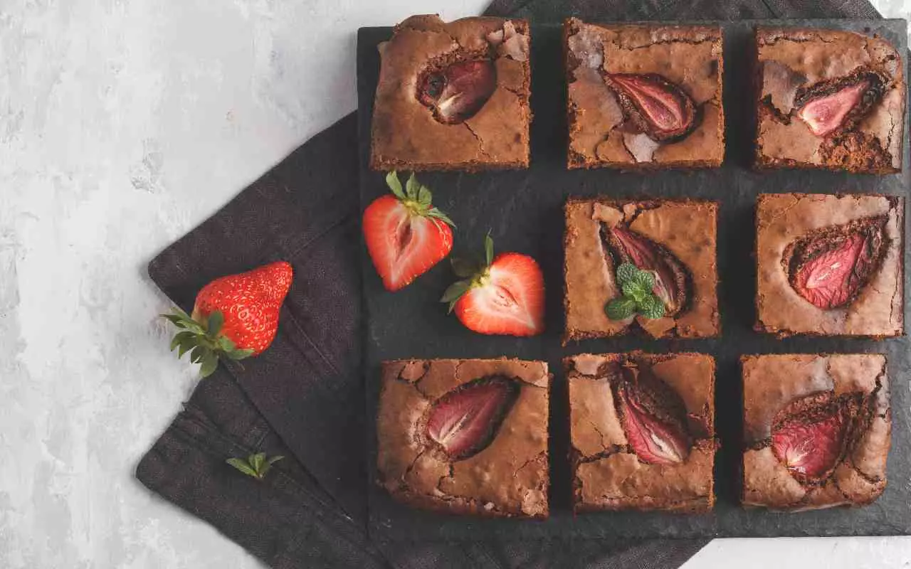 Printim i recetës për brownies luleshtrydhe FOTO