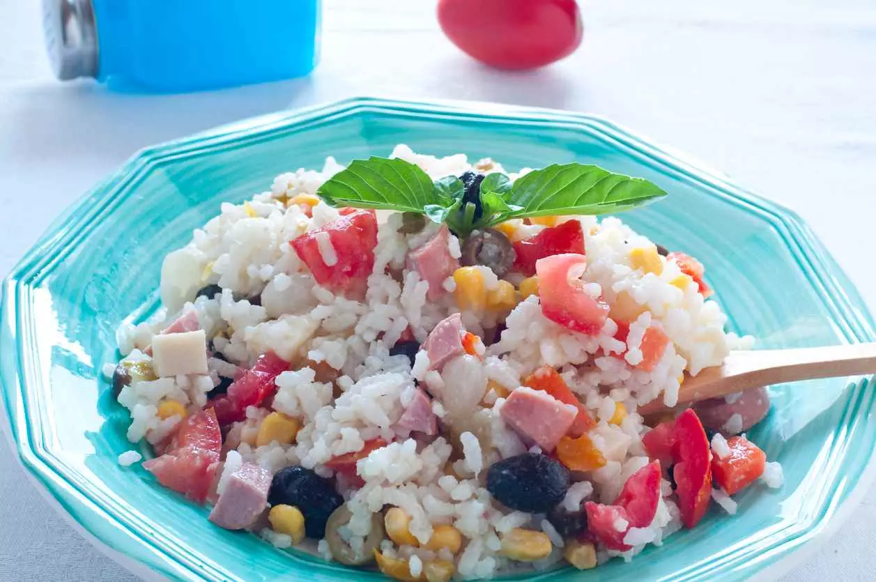 Procedimiento de preparación de los ingredientes de la receta de arroz frío