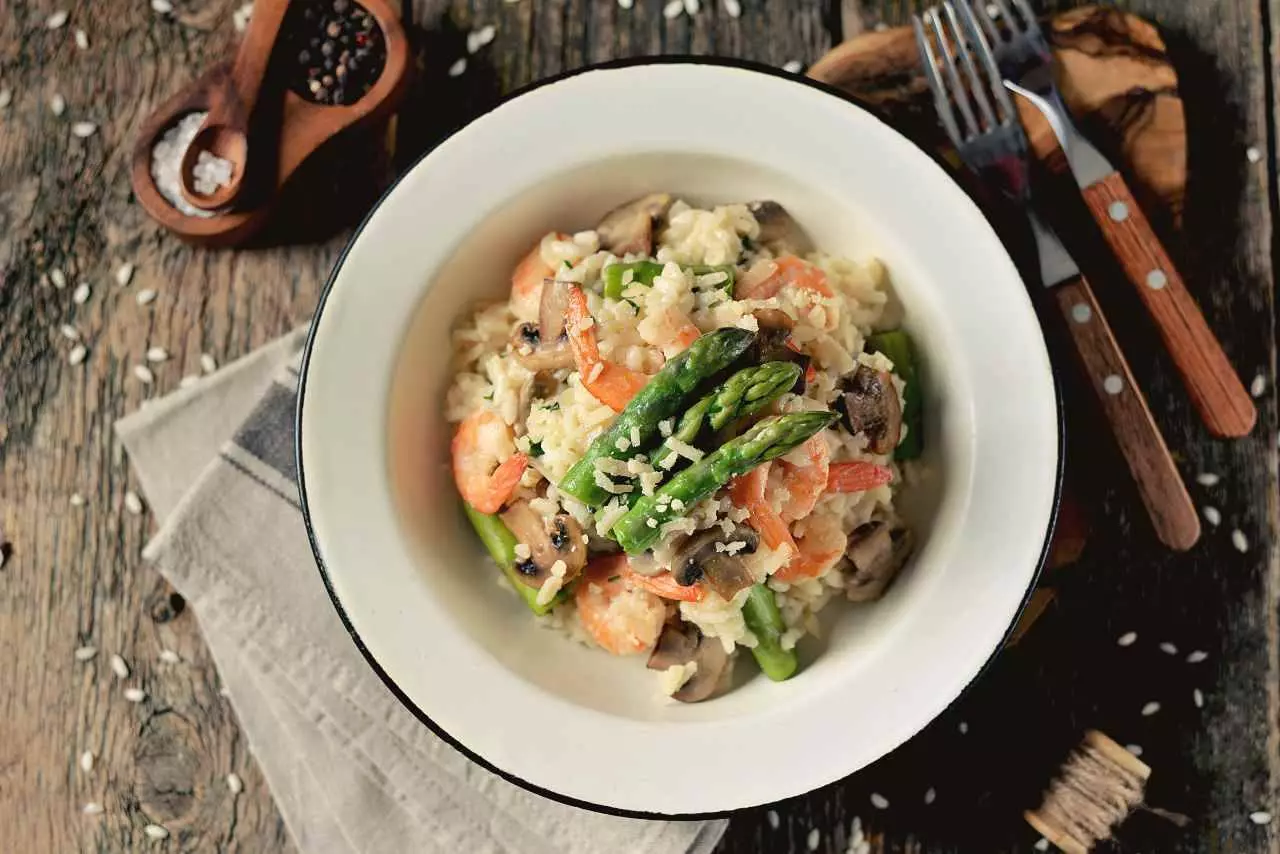 Risotto met asperges en gerookte zalm receptbereiding 15213_1