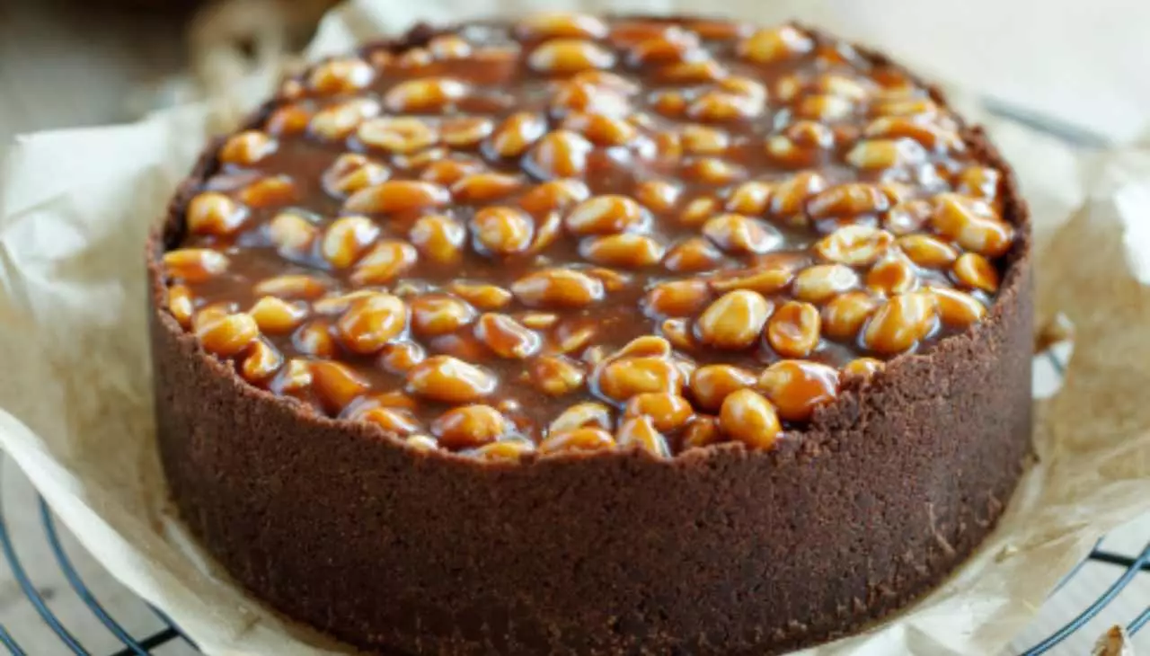 Receita de tarta de queixo con marmelada e abelás