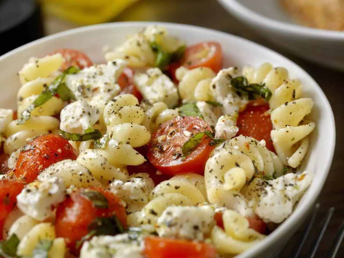 Quick Pasta Salad, kosi yekutanga yakakwana yezhizha