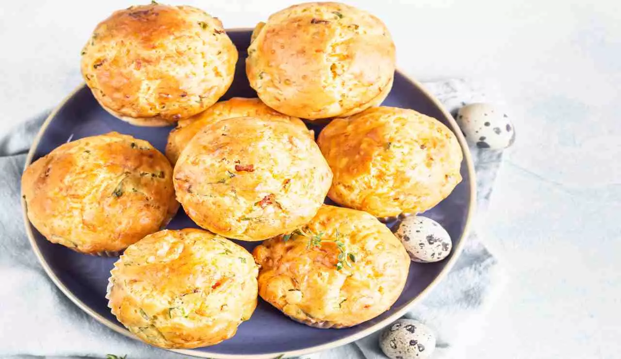 Salty bacon biscuits