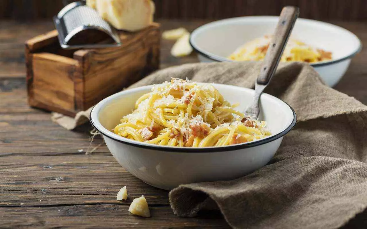 រូបមន្តសម្រាប់ទារក Carbonara បោះពុម្ពរូបមន្តរូបថត